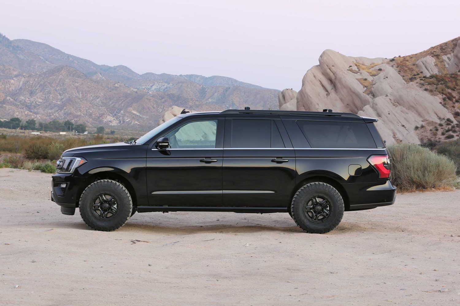 2018-20 Ford Expedition 4WD - 1.5" Leveling Kit | FABTECH®