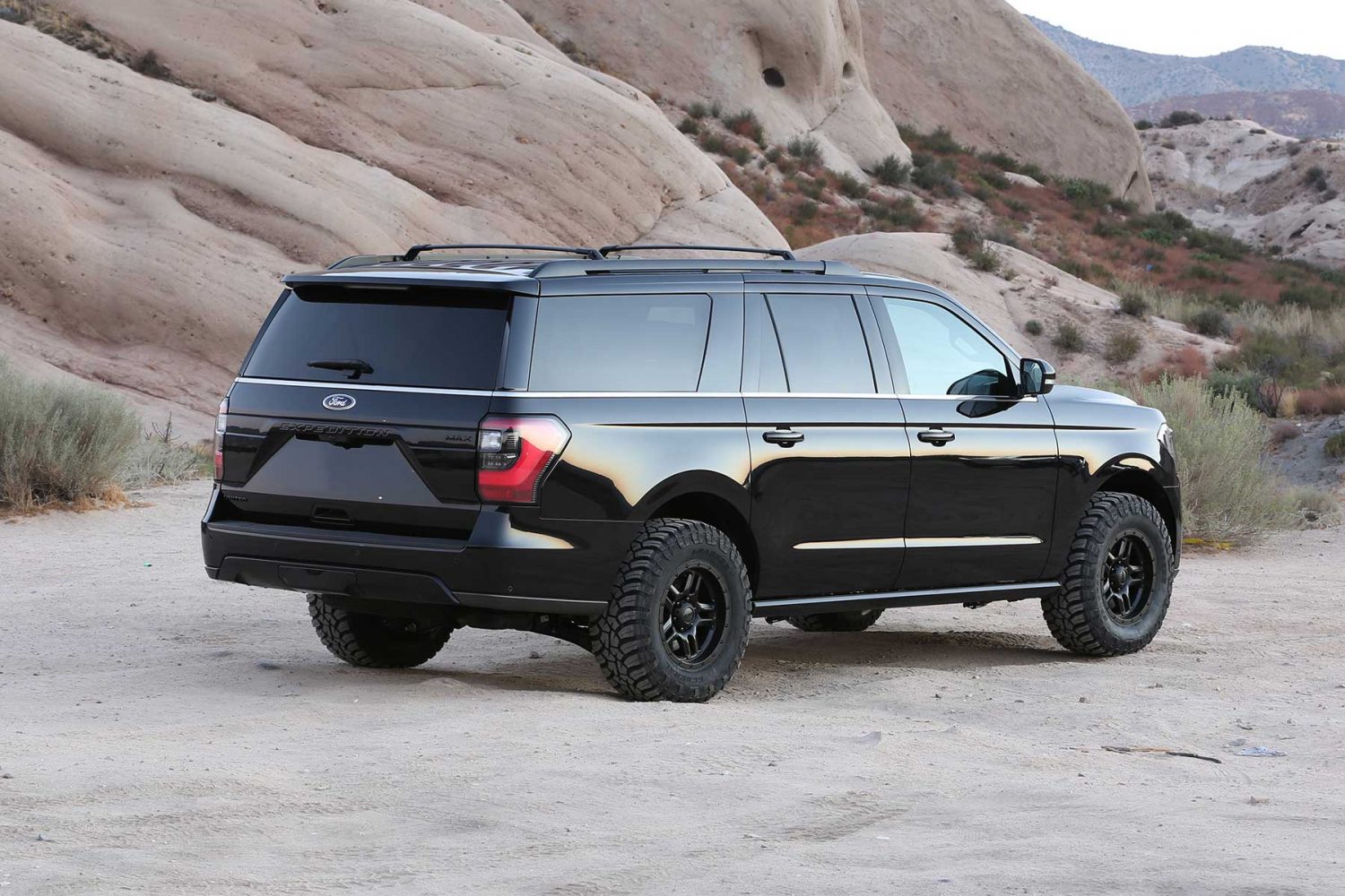 2018-20 Ford Expedition 4WD - 1.5" Leveling Kit | FABTECH®